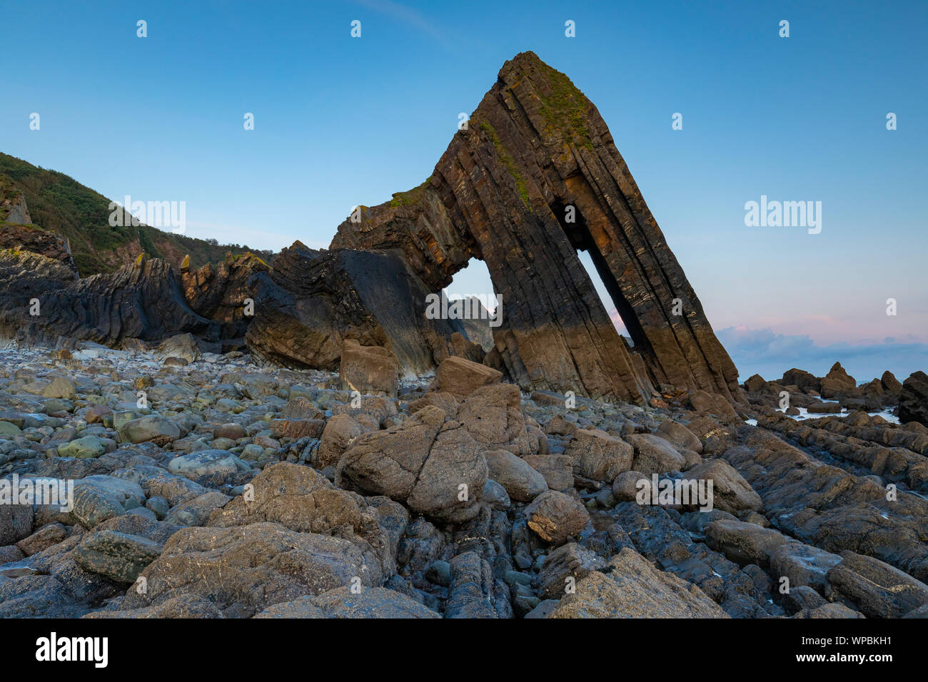 North devon coast rock formation hi-res stock photography and images ...