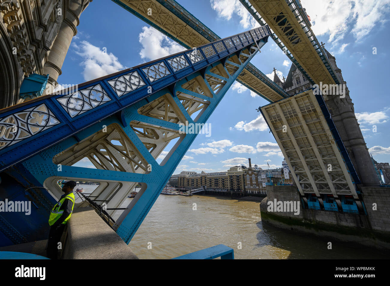 London Bridge Opening Lift High Resolution Stock Photography and Images ...