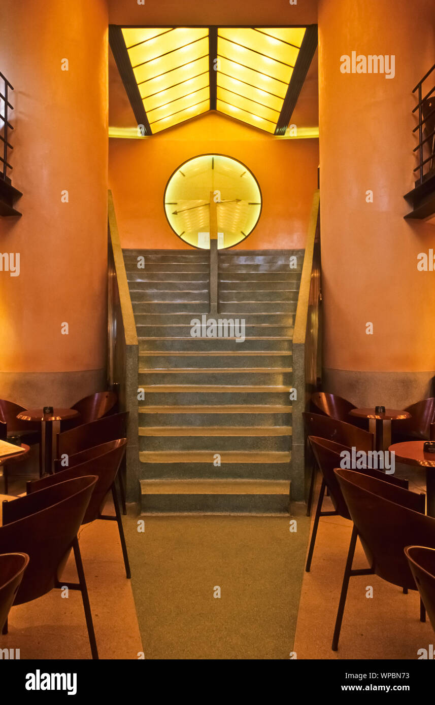 Café costes hi-res stock photography and images - Alamy