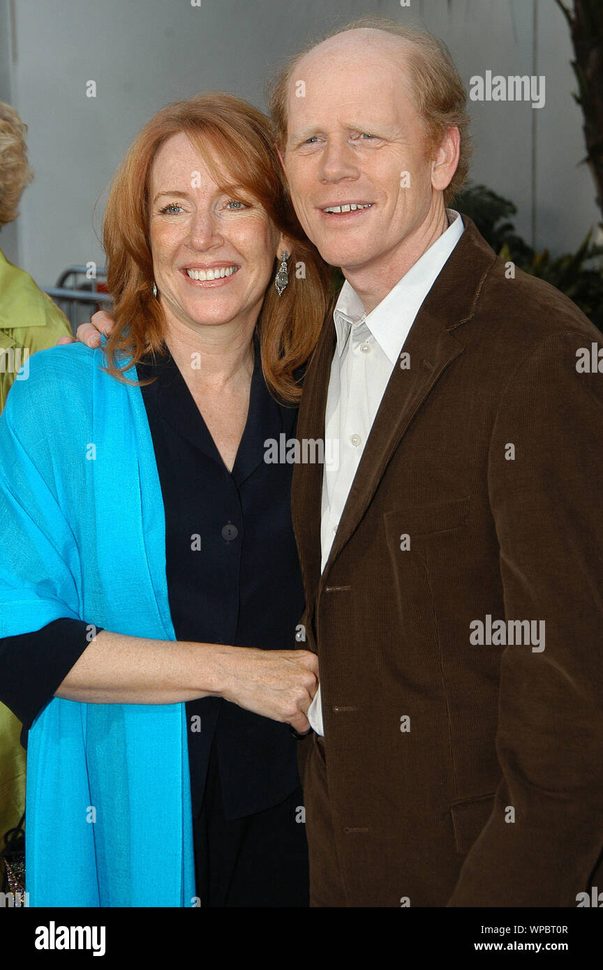 Ron howard and cheryl howard hi-res stock photography and images - Alamy