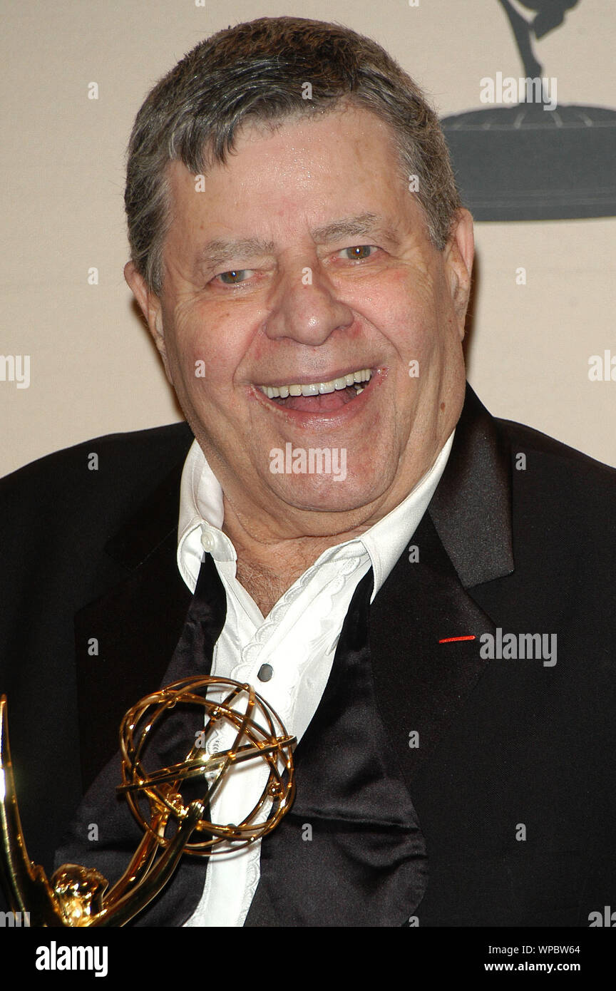 Jerry Lewis at the 2005 Primetime Creative Arts Emmy Awards - Press ...