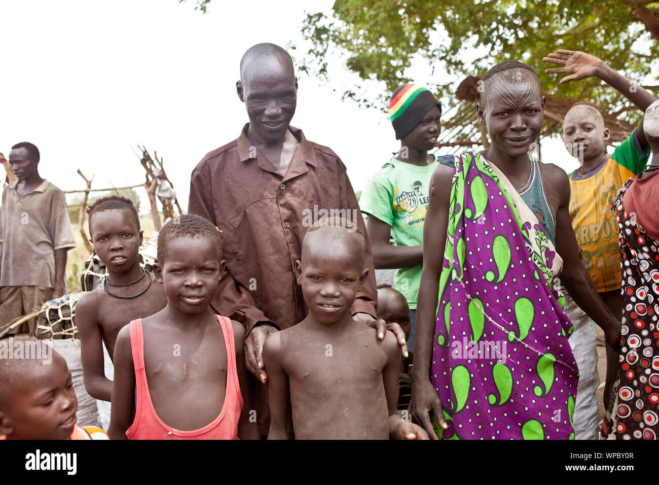Mundari tribe hi-res stock photography and images - Alamy