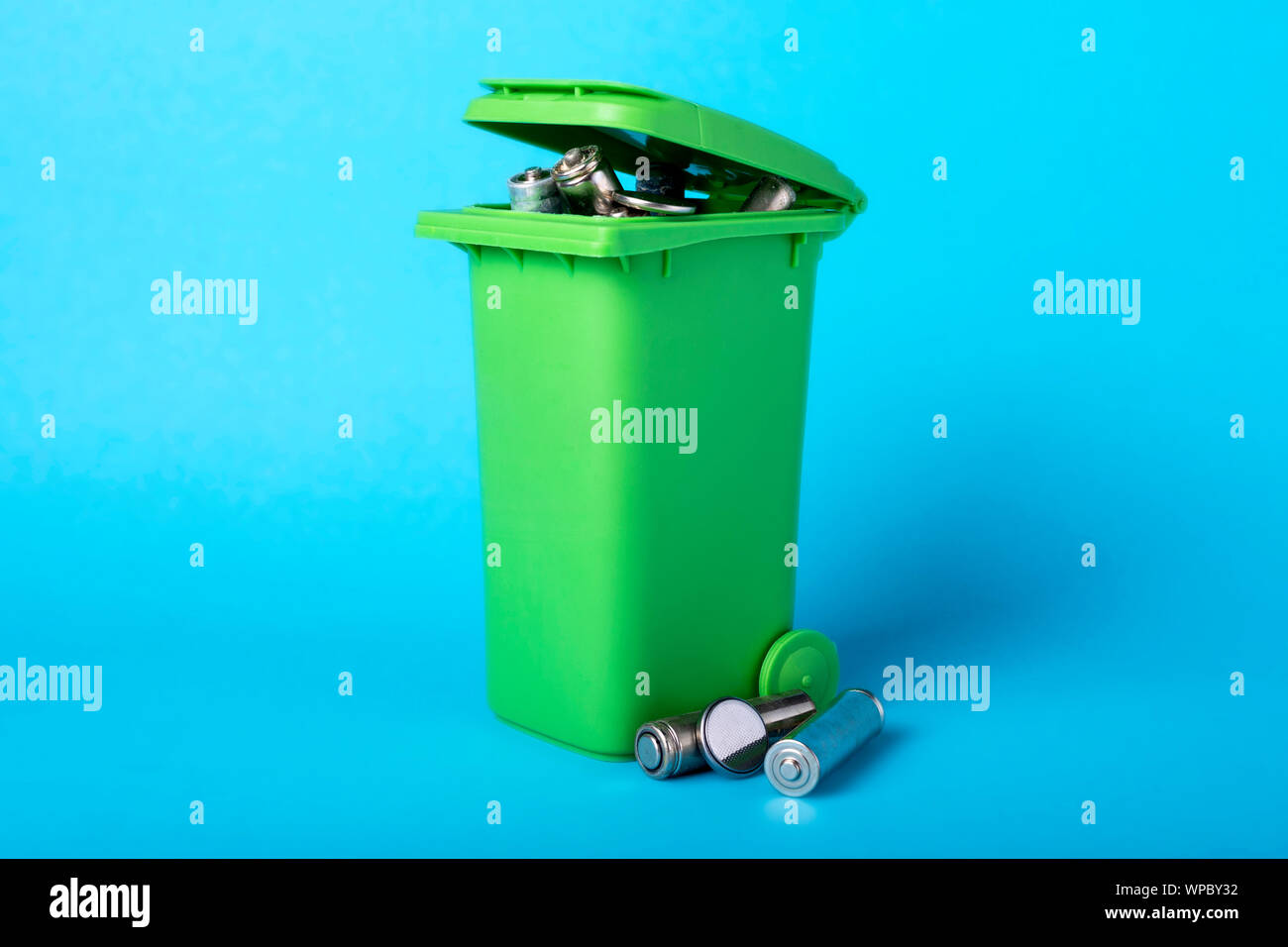 Blue Dustbin High Resolution Stock Photography and Images - Alamy