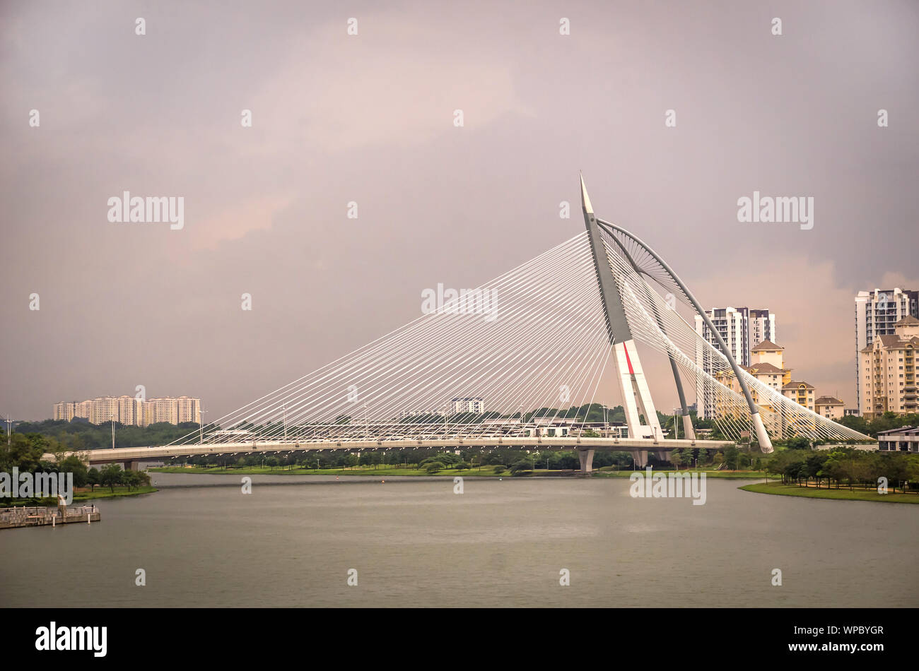 The Seri Wawasan Bridge is one of the main bridges in the planned city ...