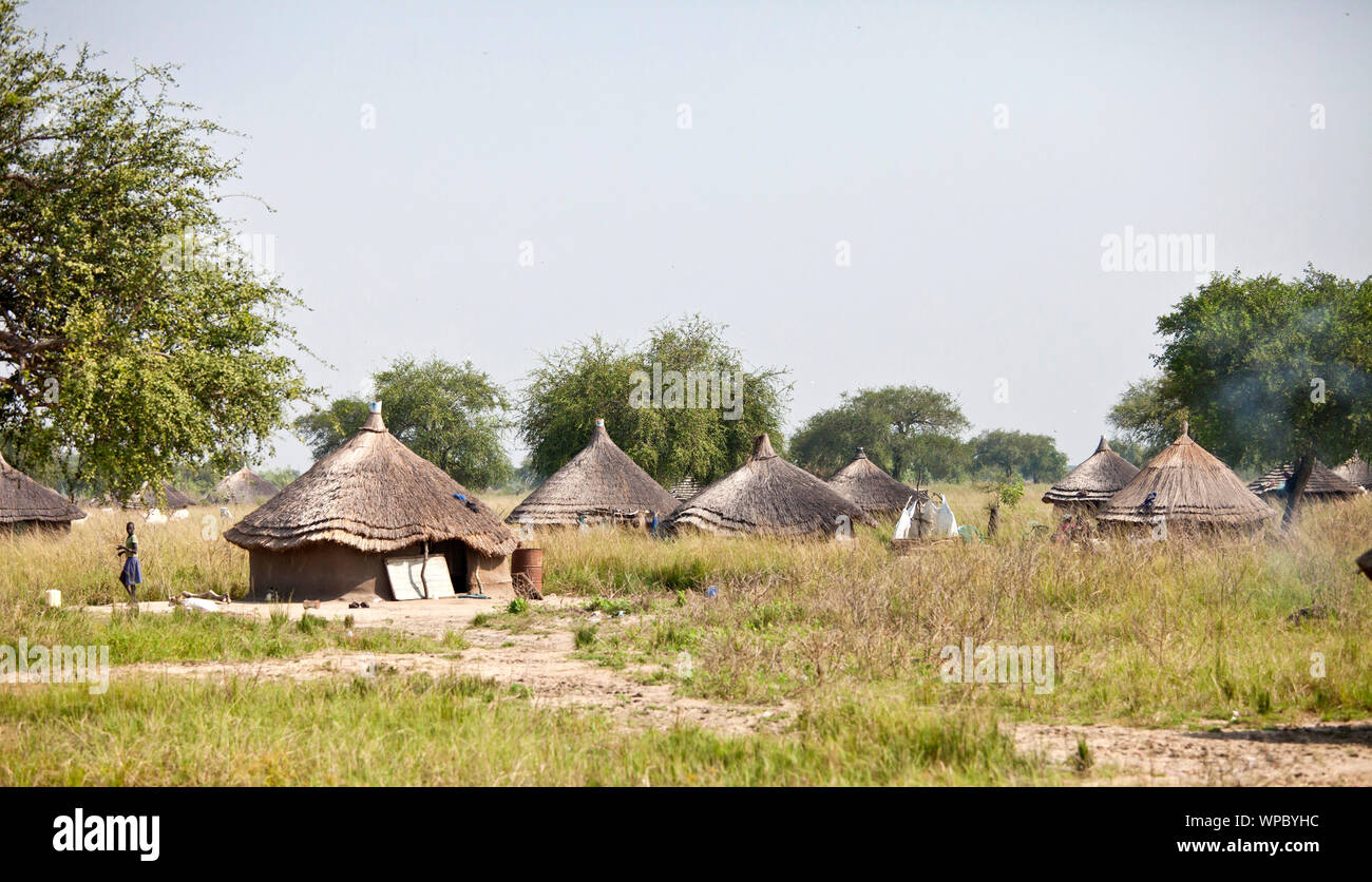 South sudan village huts hi-res stock photography and images - Alamy