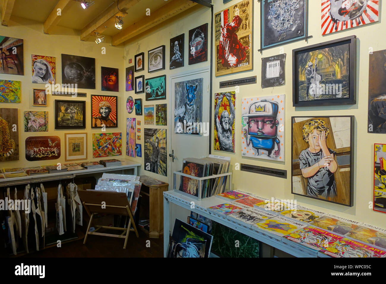 Paris, Street-Art-Galerie Le Lavo//matik - Paris, Street-Art-Gallery Le ...