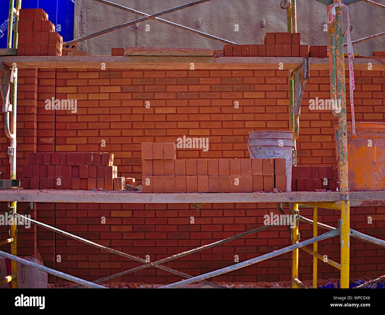 Stretcher bond brick hi-res stock photography and images - Alamy