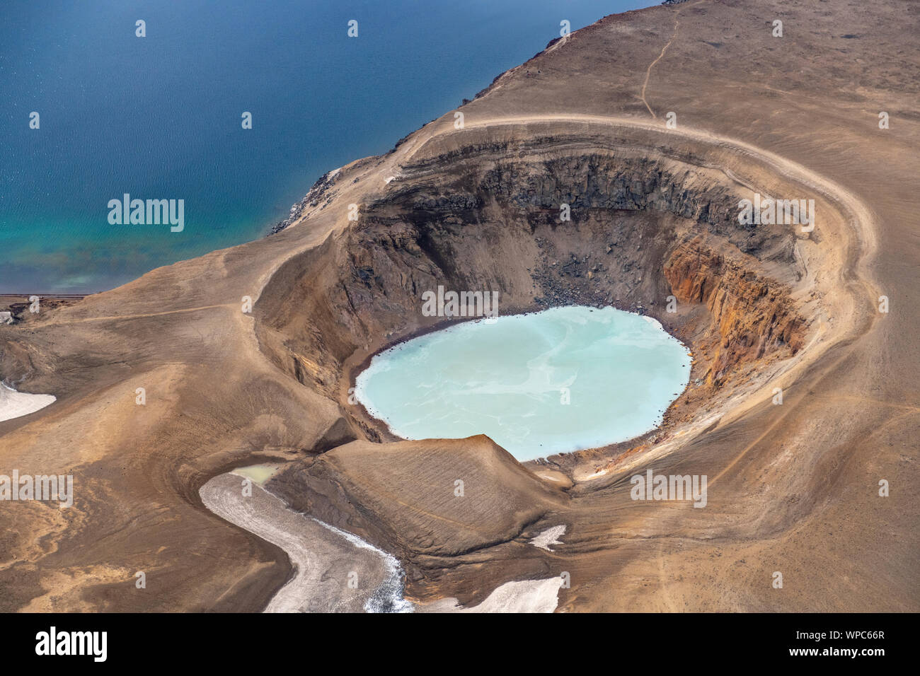 Vulcano askja hi-res stock photography and images - Alamy
