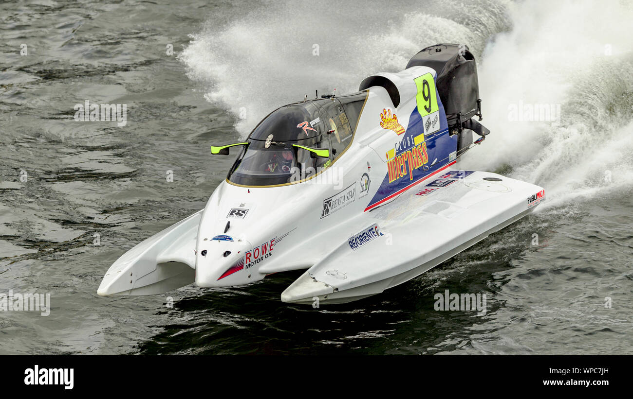 F1 powerboat race hi-res stock photography and images - Alamy
