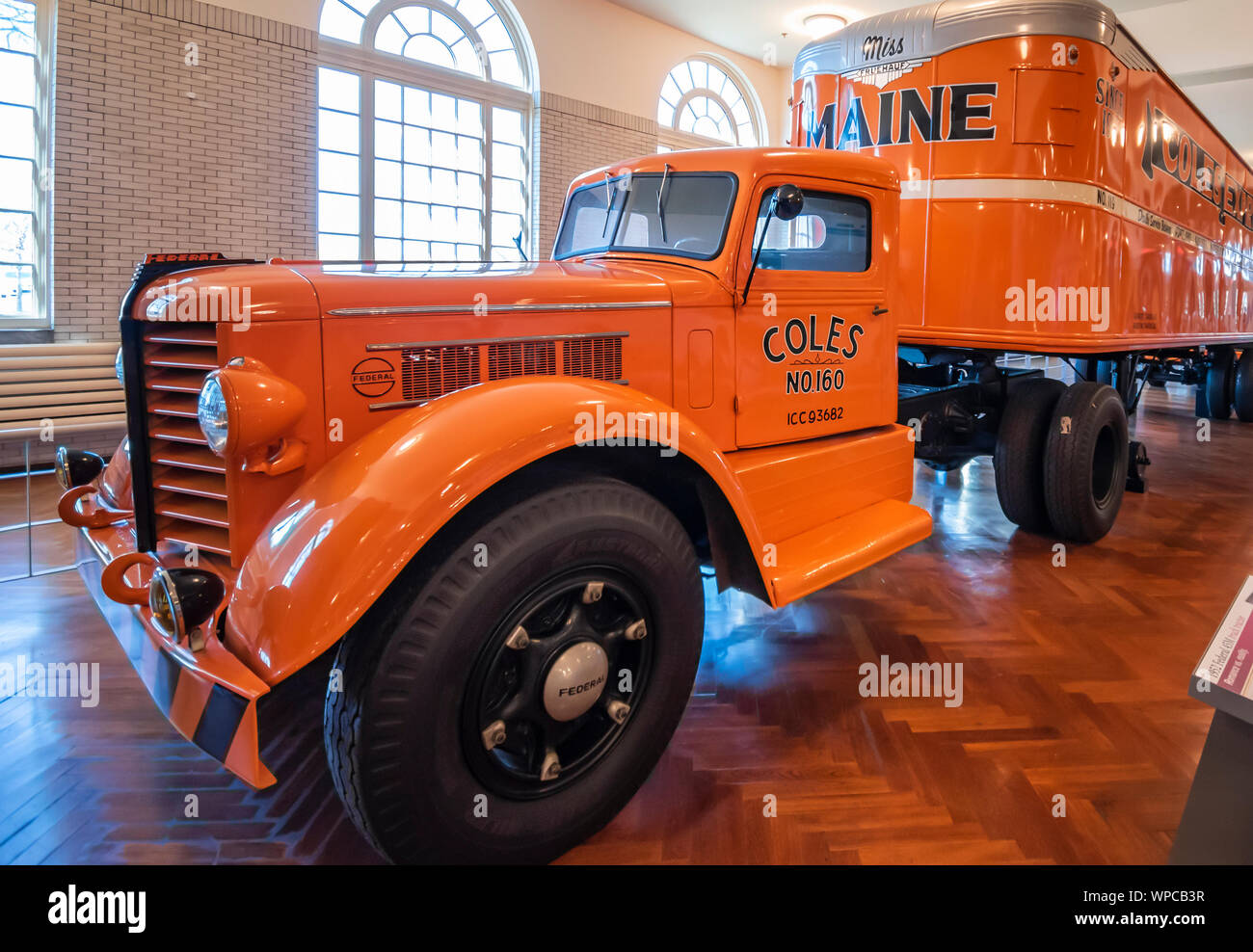 1952 ford truck hi-res stock photography and images - Alamy