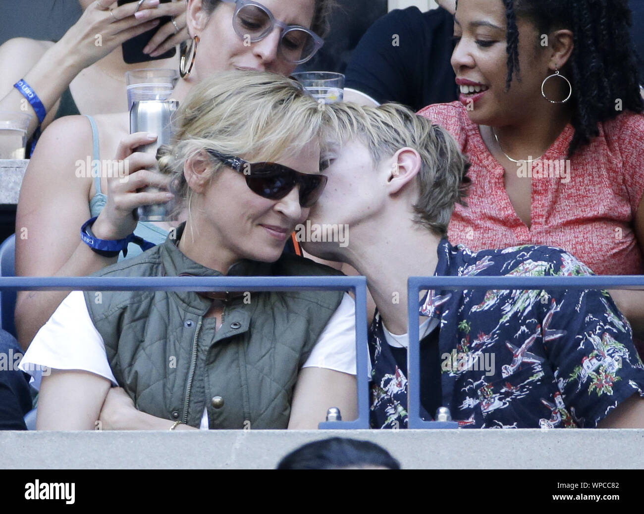 Flushing Meadow, New York, USA. 08th Sep, 2019. Uma Thurman leans in to ...