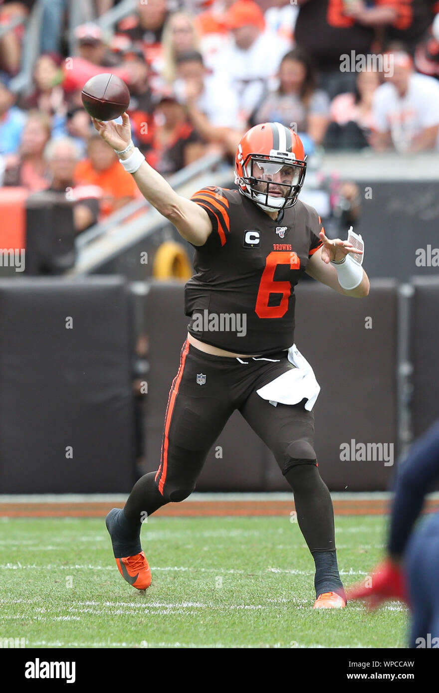 Cleveland Browns quarterback Baker Mayfield passes against the ...