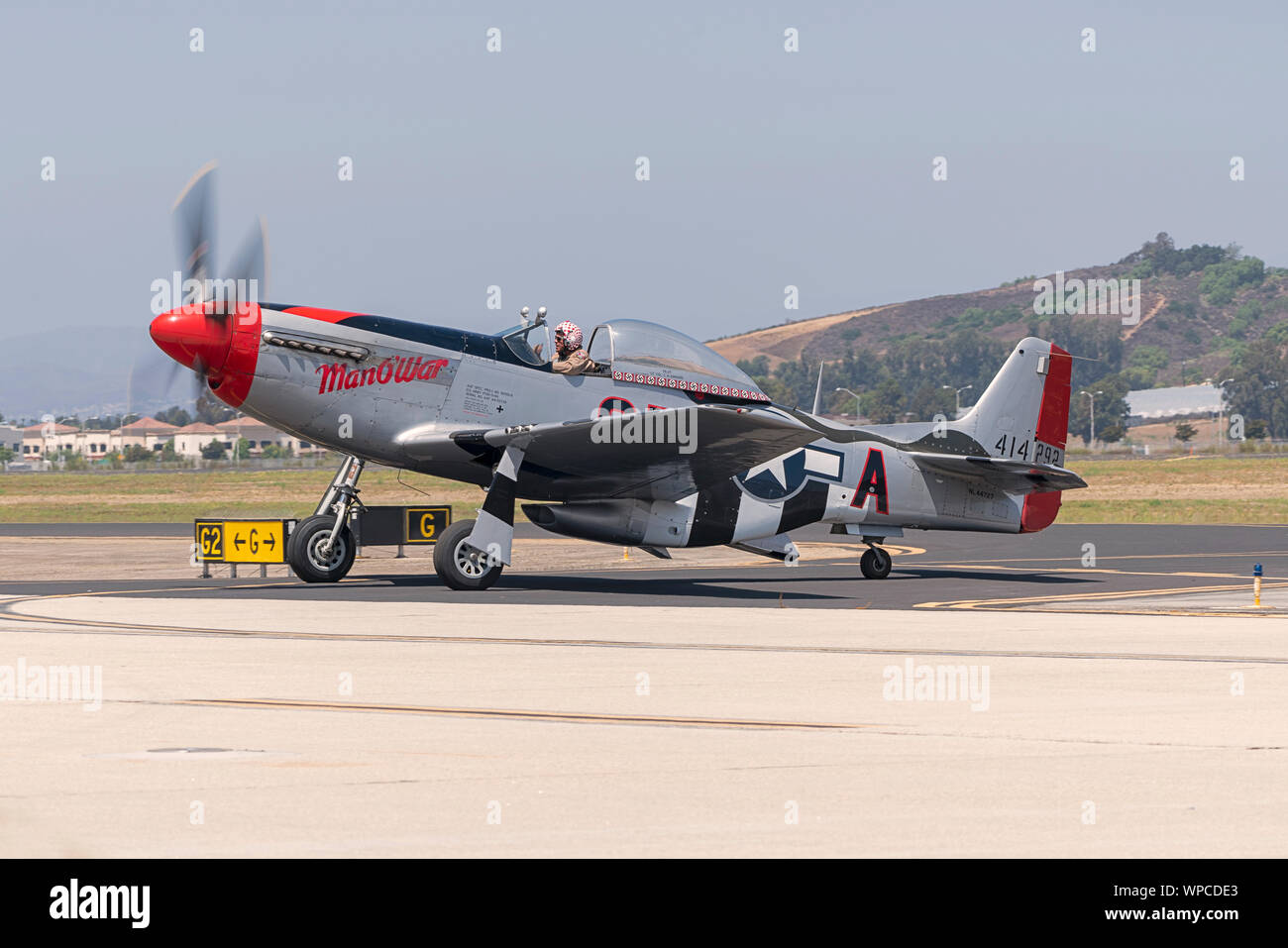 Airplane WWII P-51 Mustang aircraft Stock Photo - Alamy