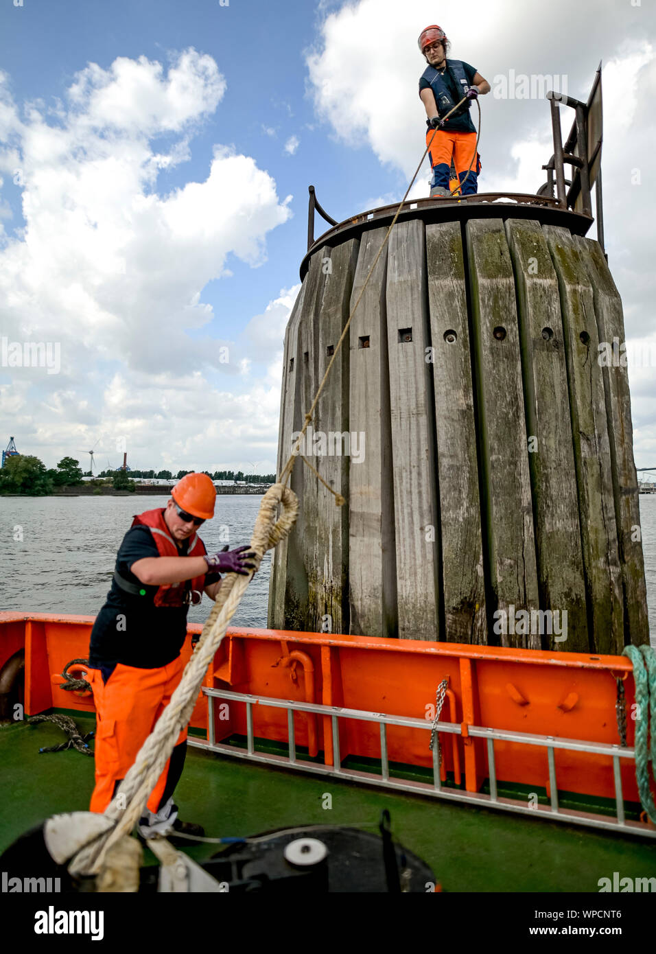 Mooring Dolphin High Resolution Stock Photography and Images - Alamy