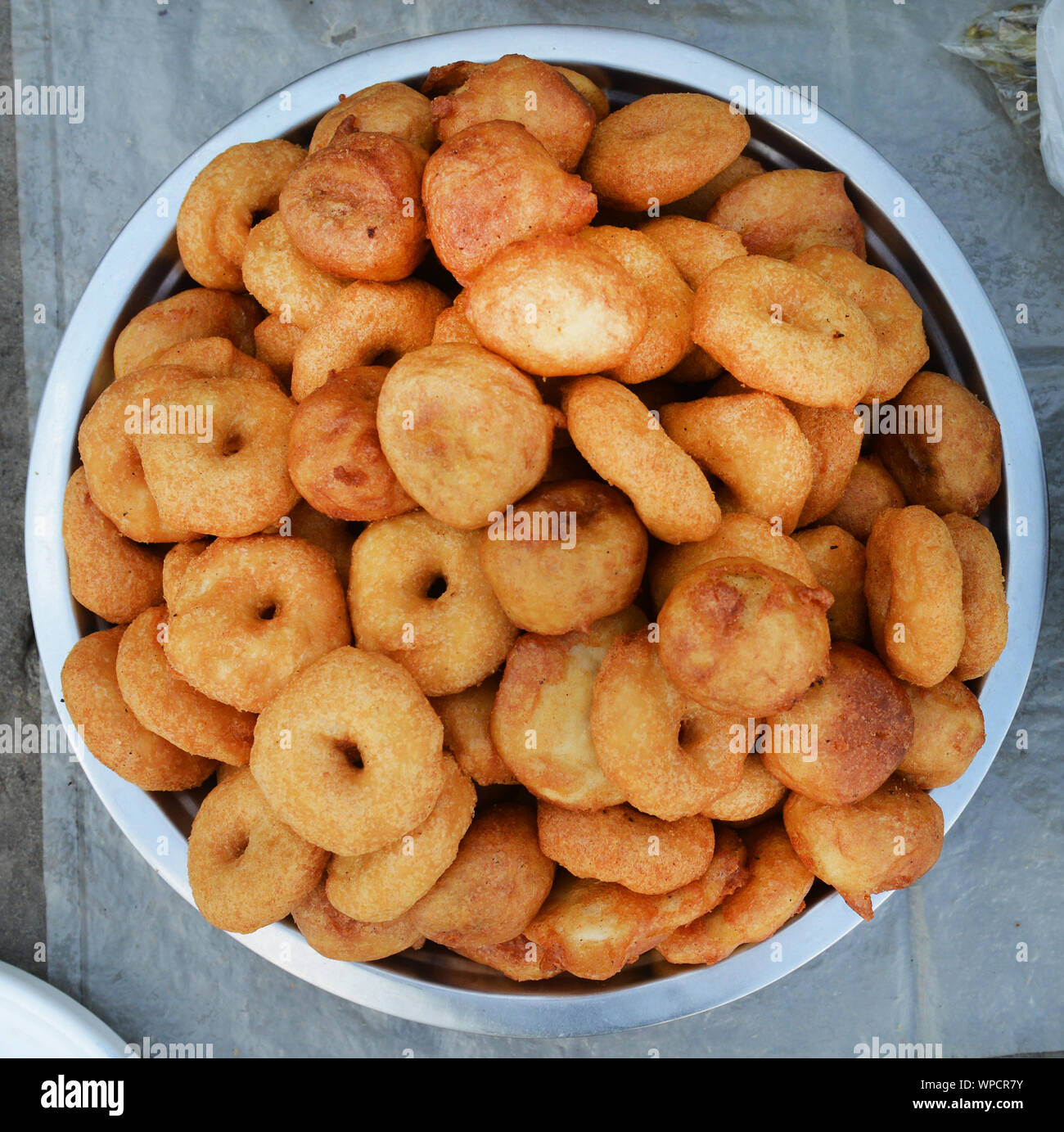 Indian snack foods hi-res stock photography and images - Alamy