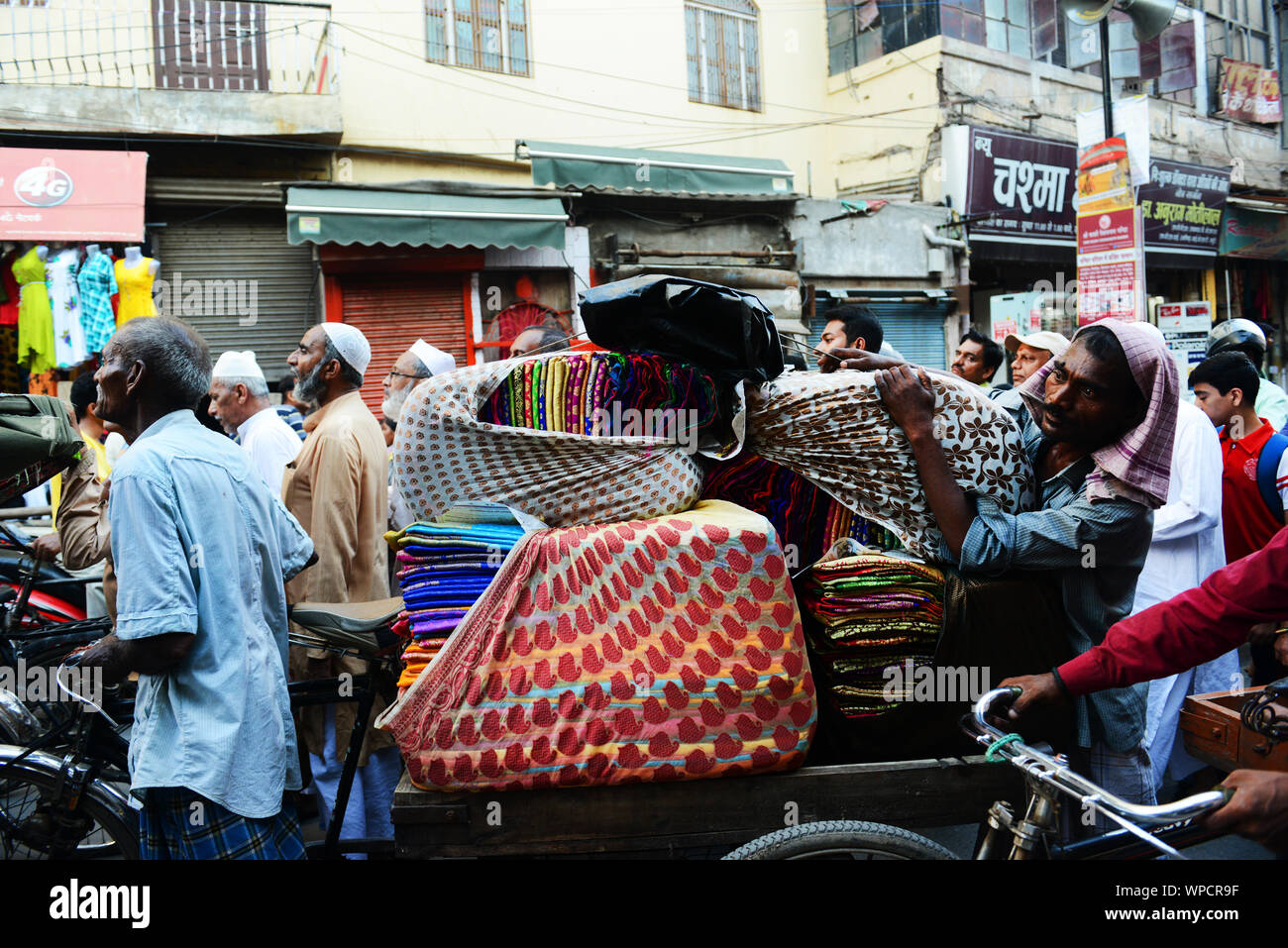 The vibrant markets in Varanasi, India Stock Photo - Alamy