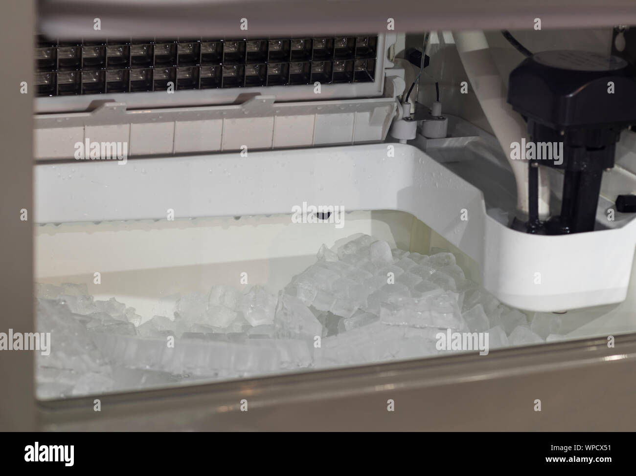 Ice cube factory hi-res stock photography and images - Alamy