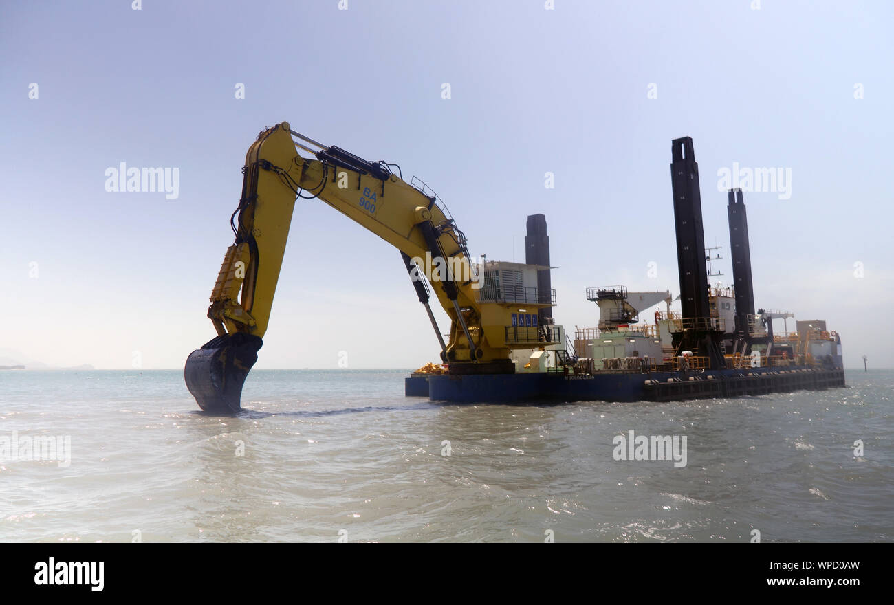 Dredge hi-res stock photography and images - Alamy