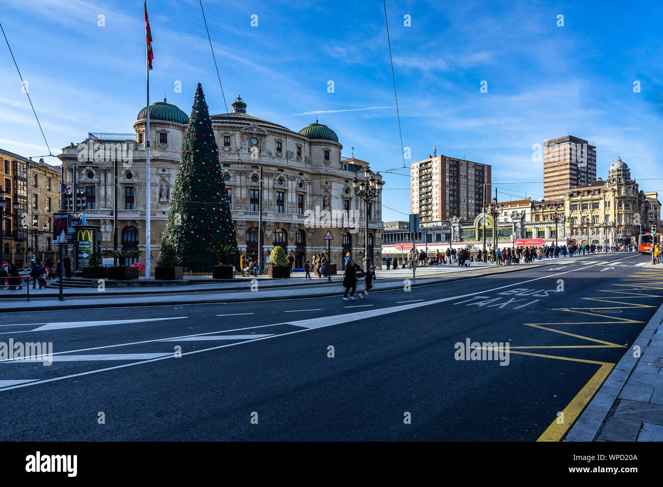 Bilbao opera house hi-res stock photography and images - Alamy