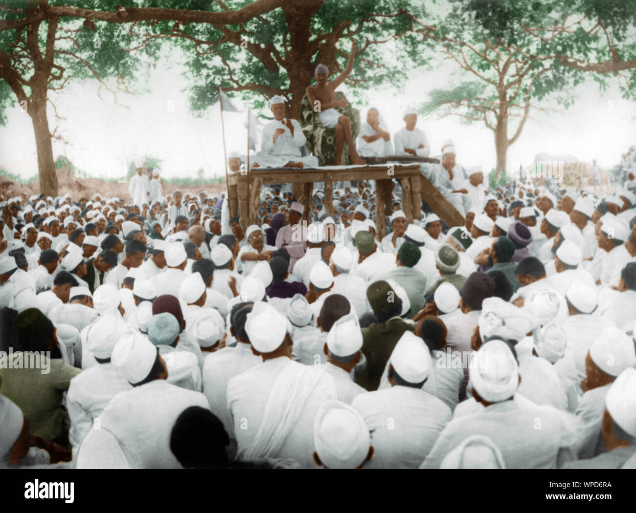 Mahatma Gandhi at an evening meeting during Salt Satyagraha, India ...