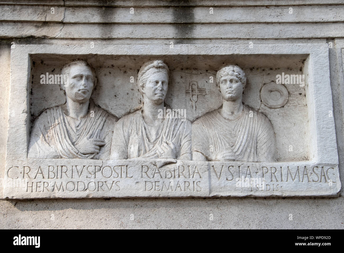 Funerary monument rome hi-res stock photography and images - Alamy
