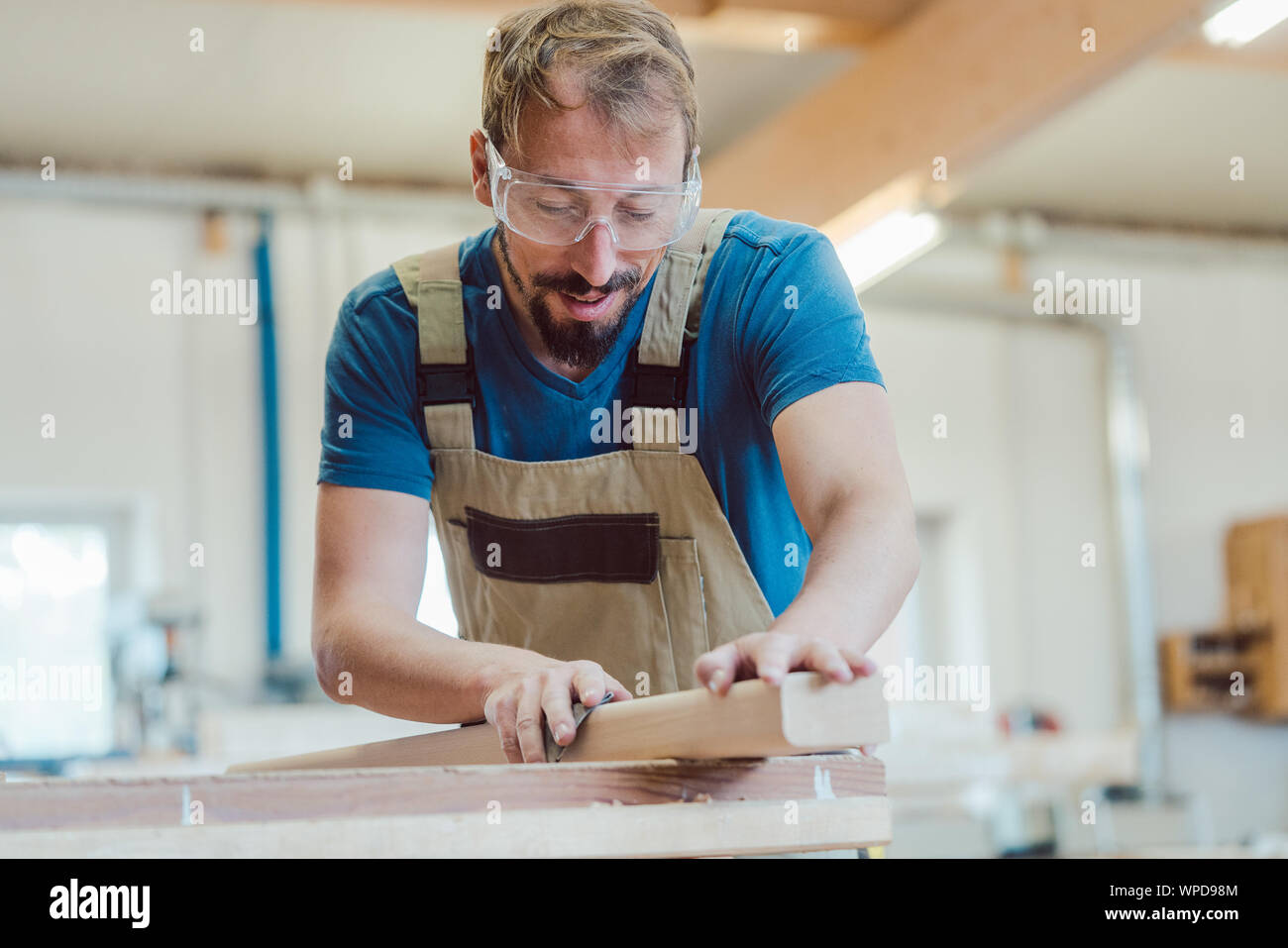Hand sanding wood hi-res stock photography and images - Alamy
