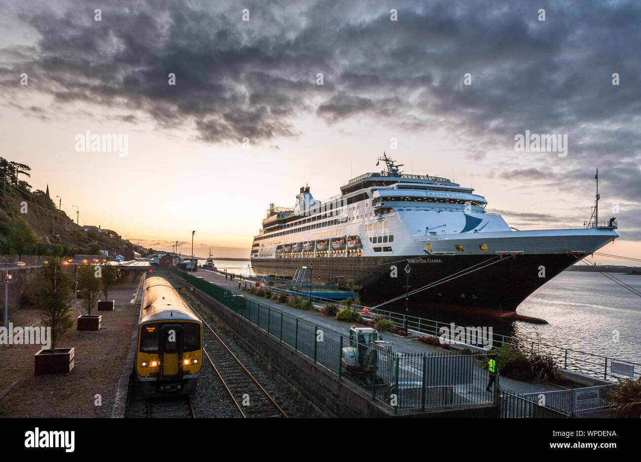 Vasco da gama railway station hi-res stock photography and images - Alamy