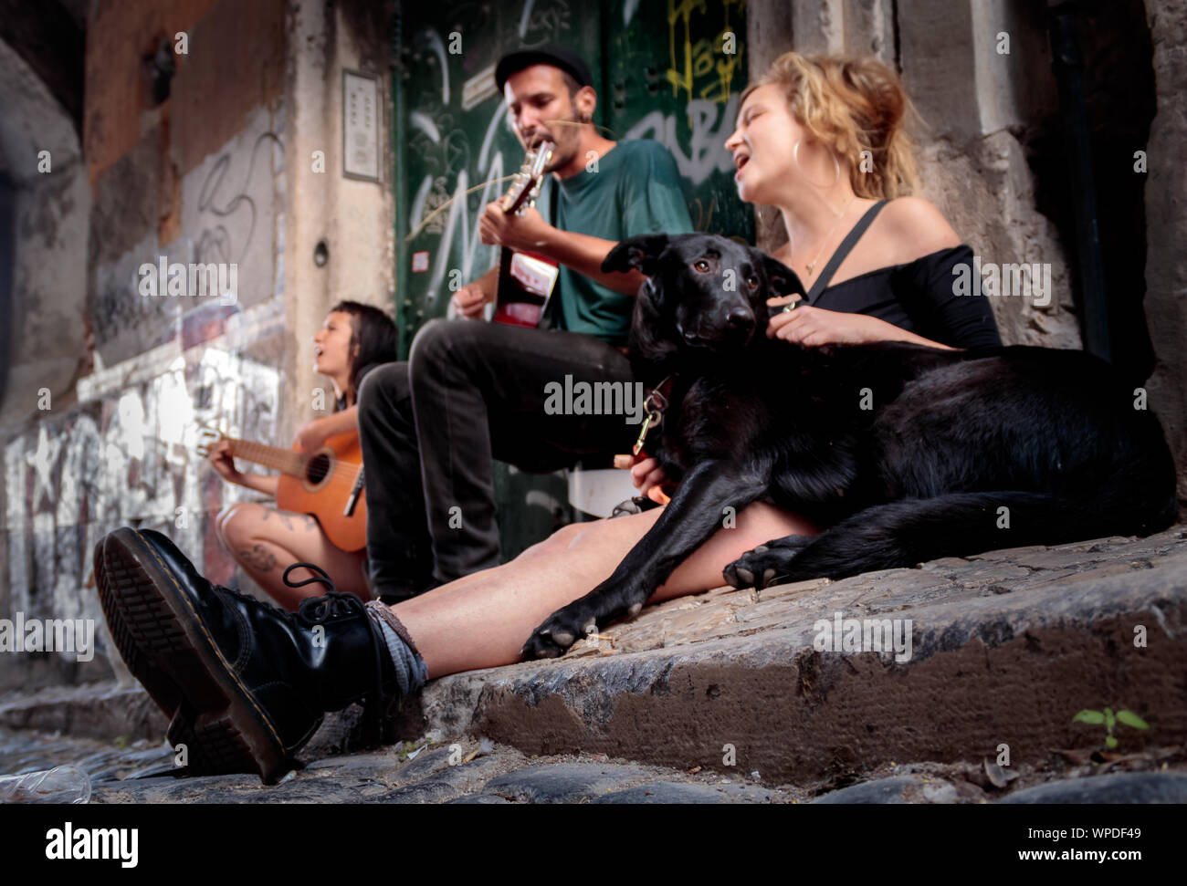 Group of buskers hi-res stock photography and images - Alamy
