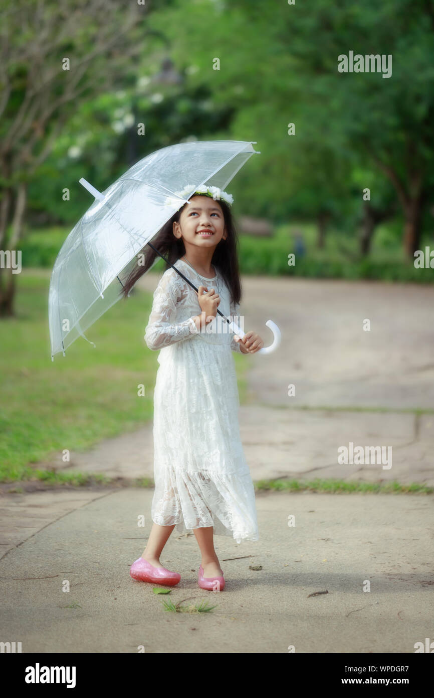 Asian umbrella hi-res stock photography and images - Alamy