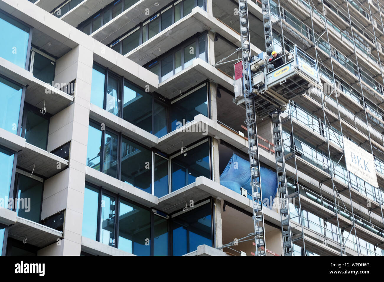 Elevator worker hi-res stock photography and images - Alamy