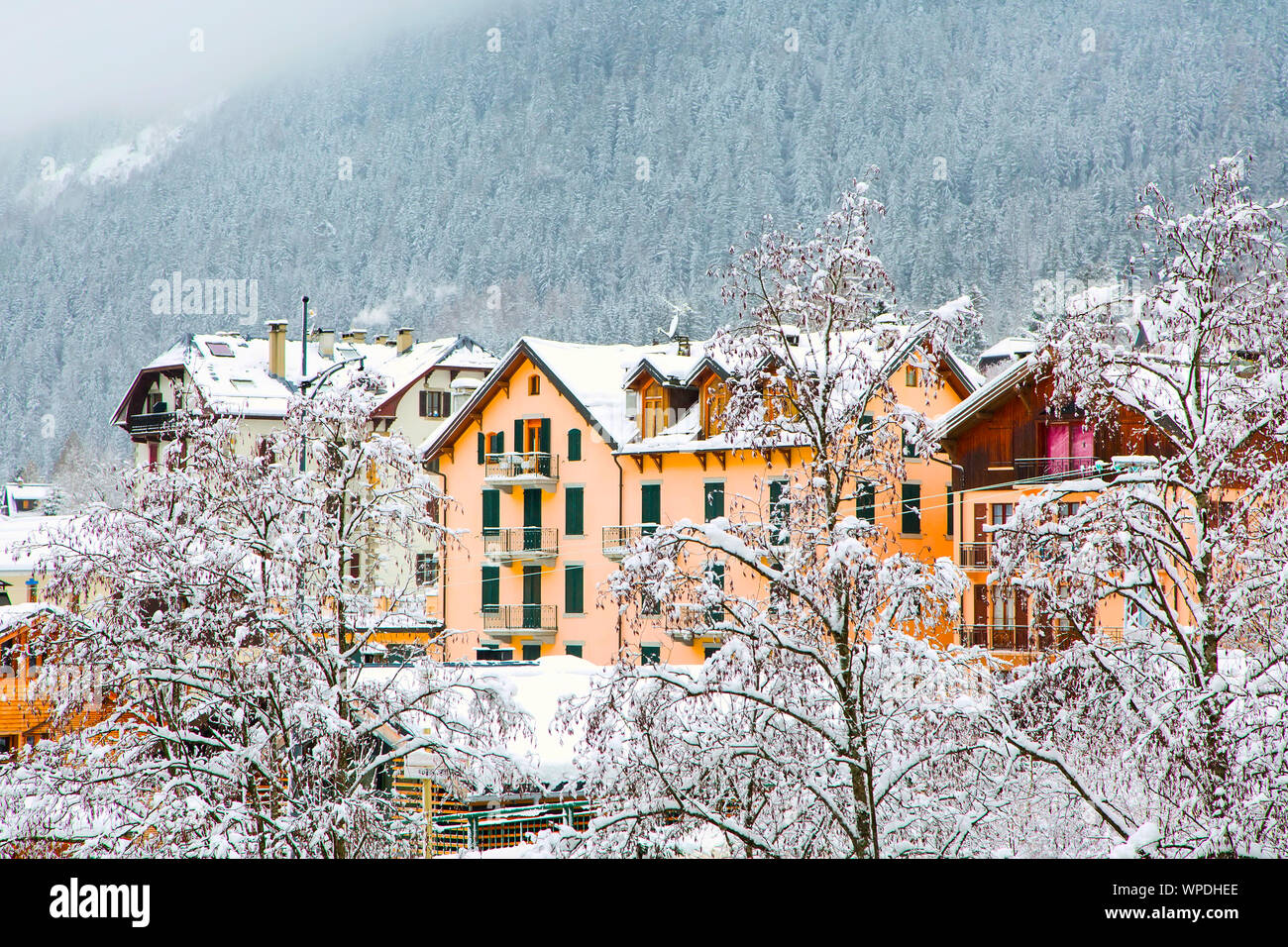 Chamonix snow hi-res stock photography and images - Alamy