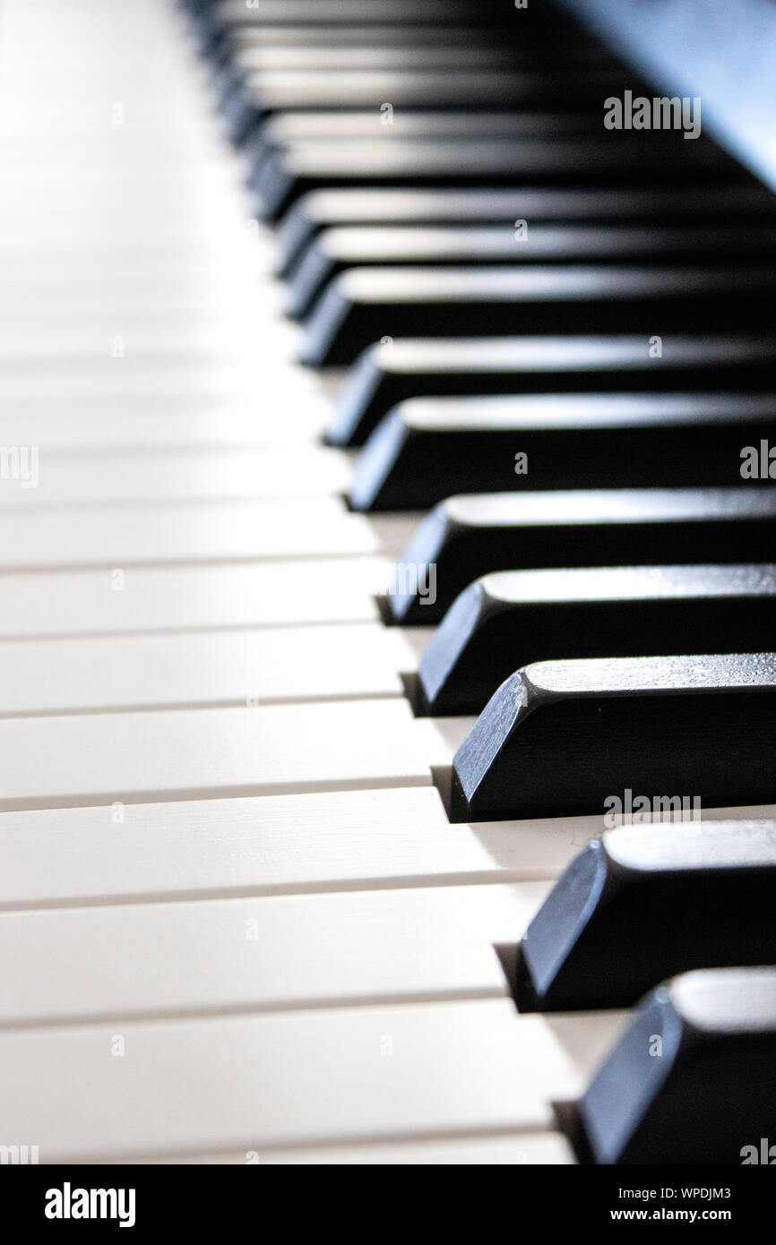 Keyboard musical instrument hi-res stock photography and images - Alamy