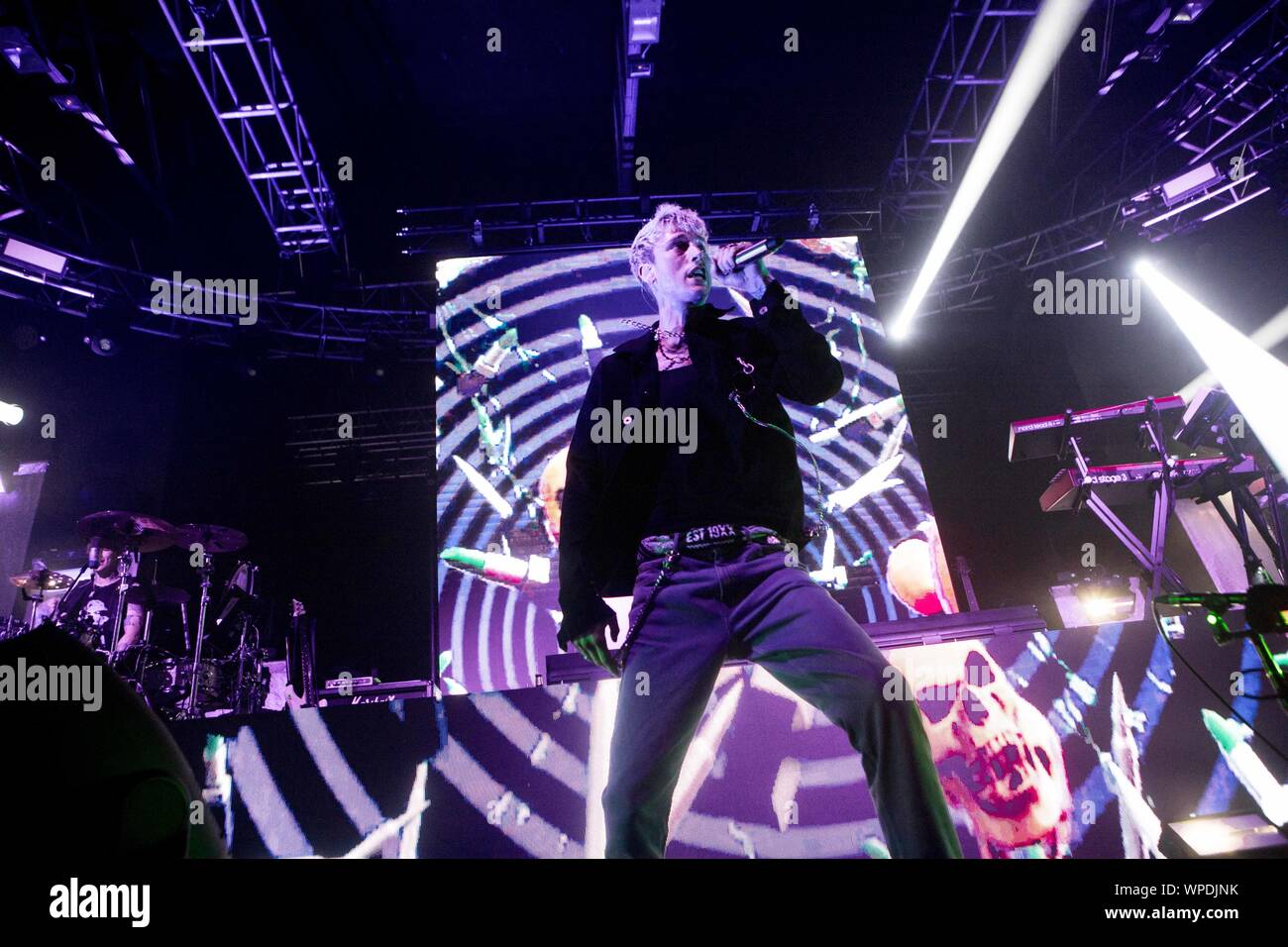 Machine gun kelly hi-res stock photography and images - Alamy