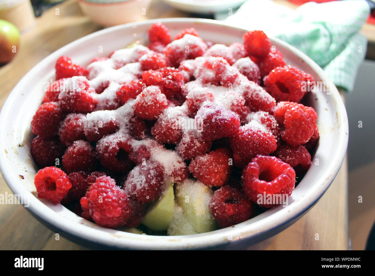Apple and raspberry hi-res stock photography and images - Alamy
