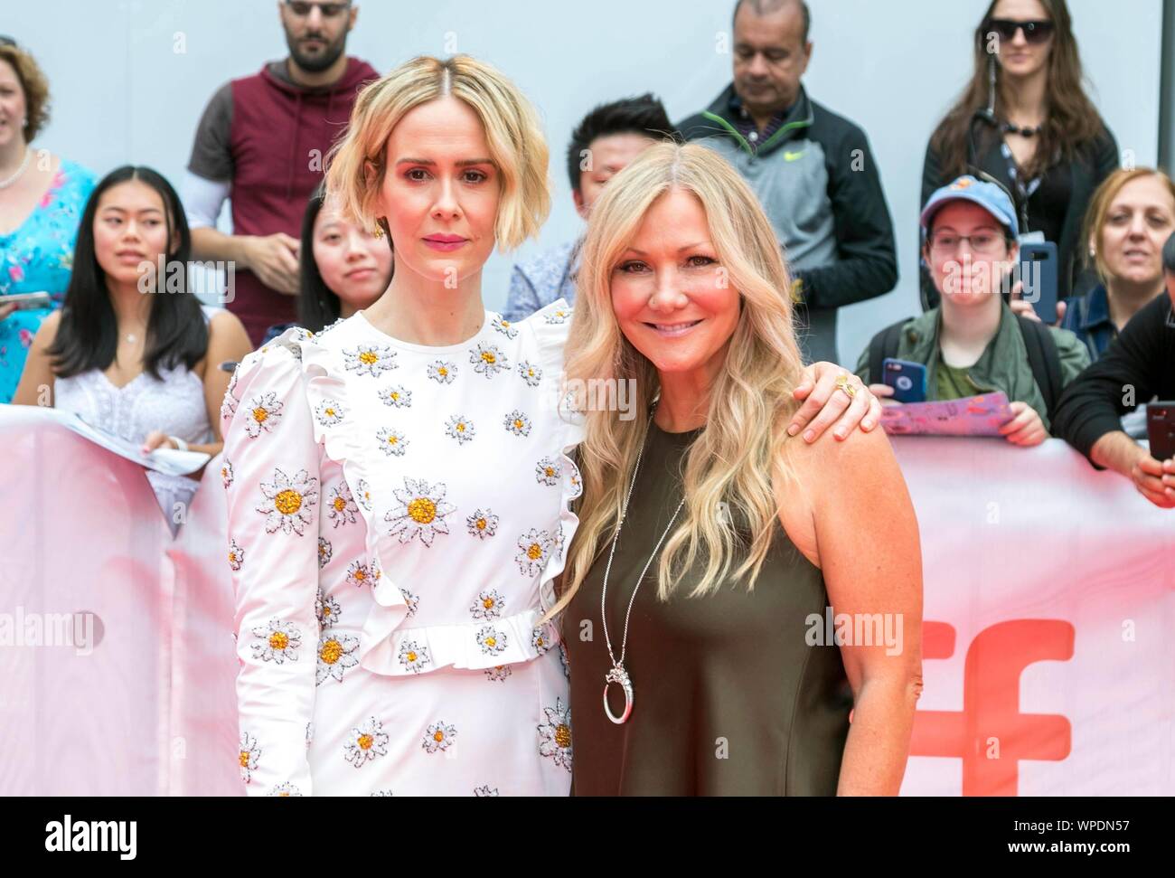 Sarah Paulson (l) and director Jill Culton attend the premiere of ...