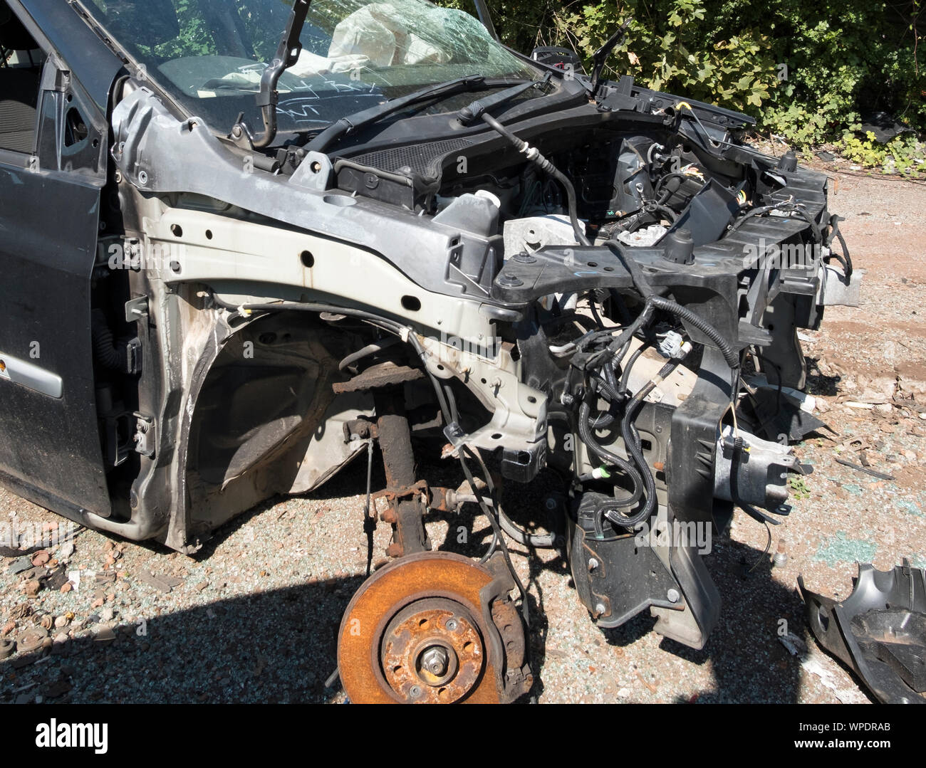 Front end of a scrapped car Stock Photo - Alamy