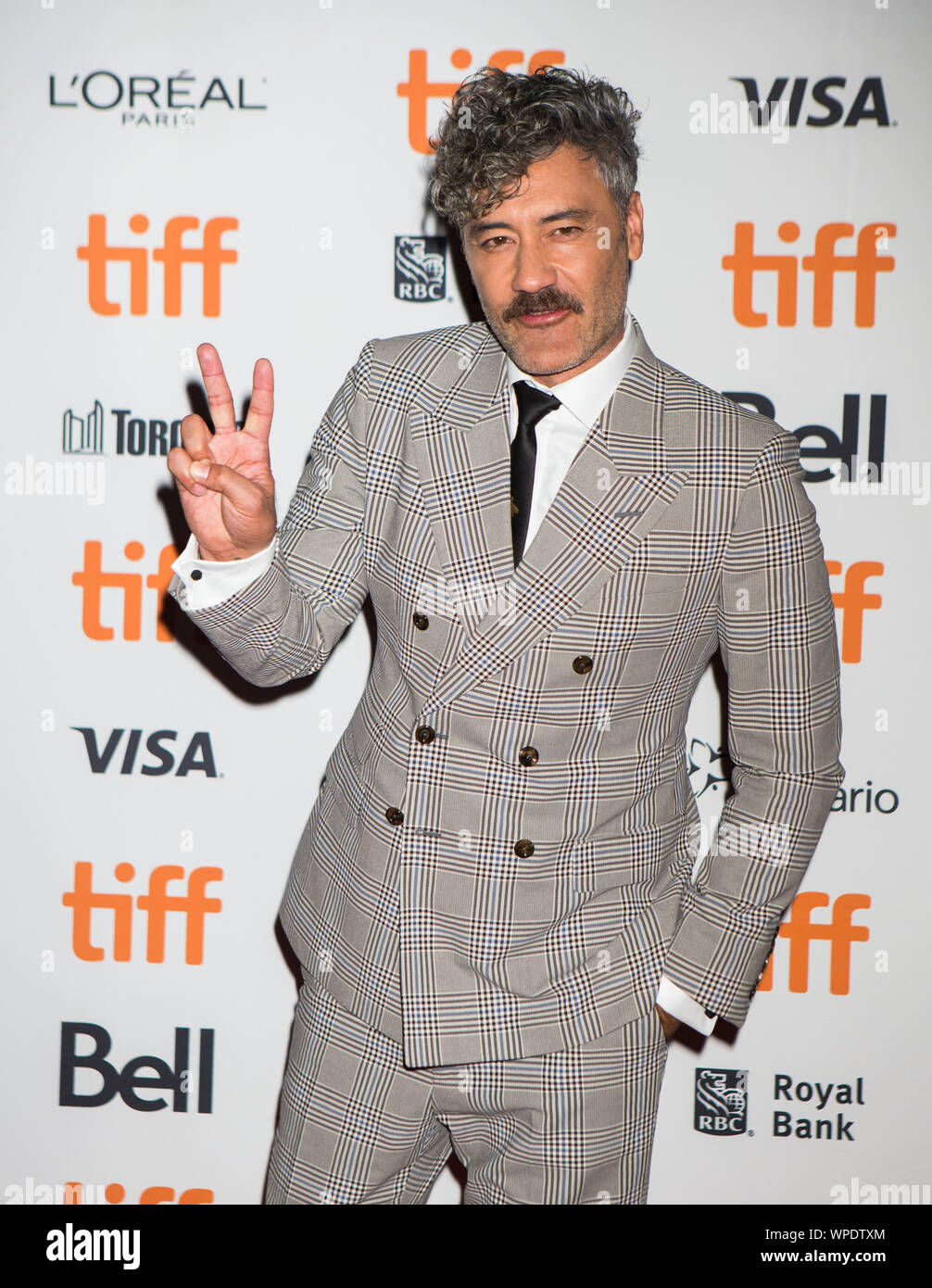 Toronto, Canada. 8th Sep, 2019. Director Taika Waititi poses for photos ...