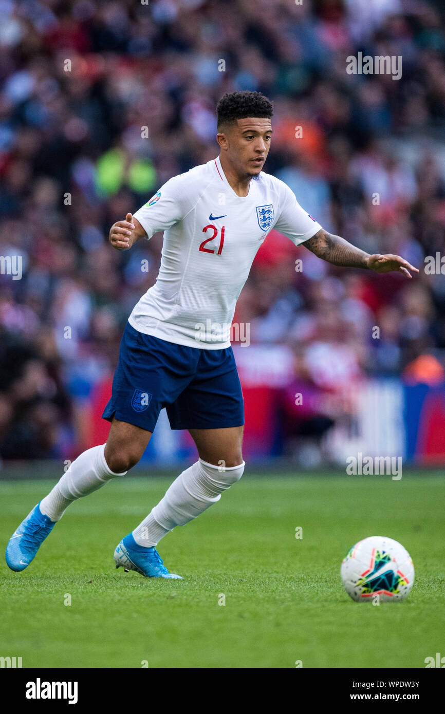 LONDON, ENGLAND - SEPTEMBER 07: Jadon Sancho of England control ball ...