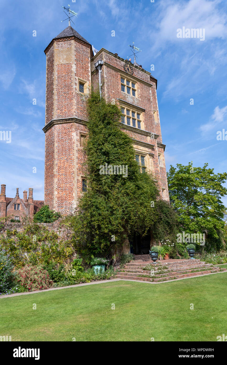 Sissinghurst hi-res stock photography and images - Alamy