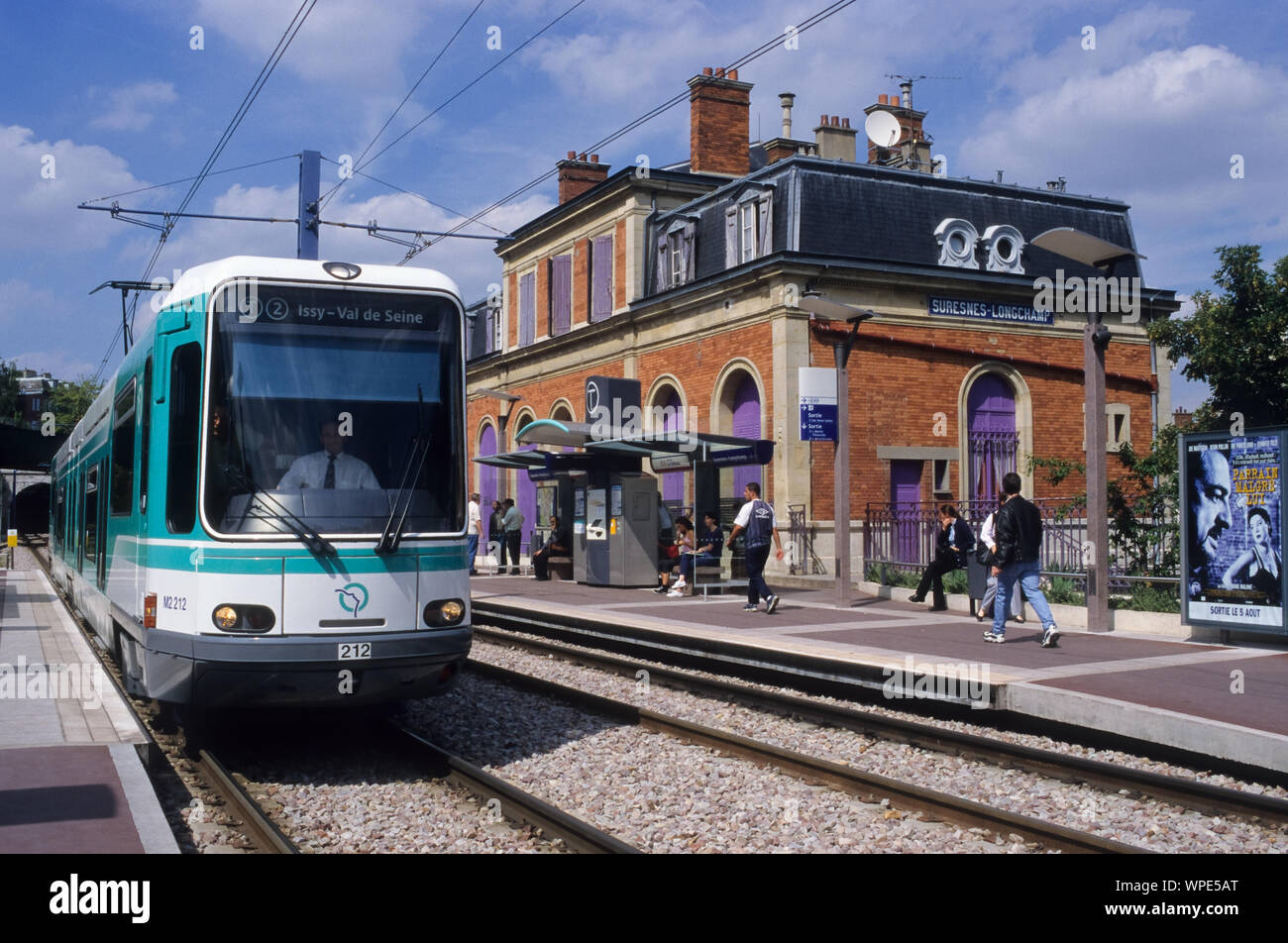 Paris, Tramway T2 Stock Photo - Alamy