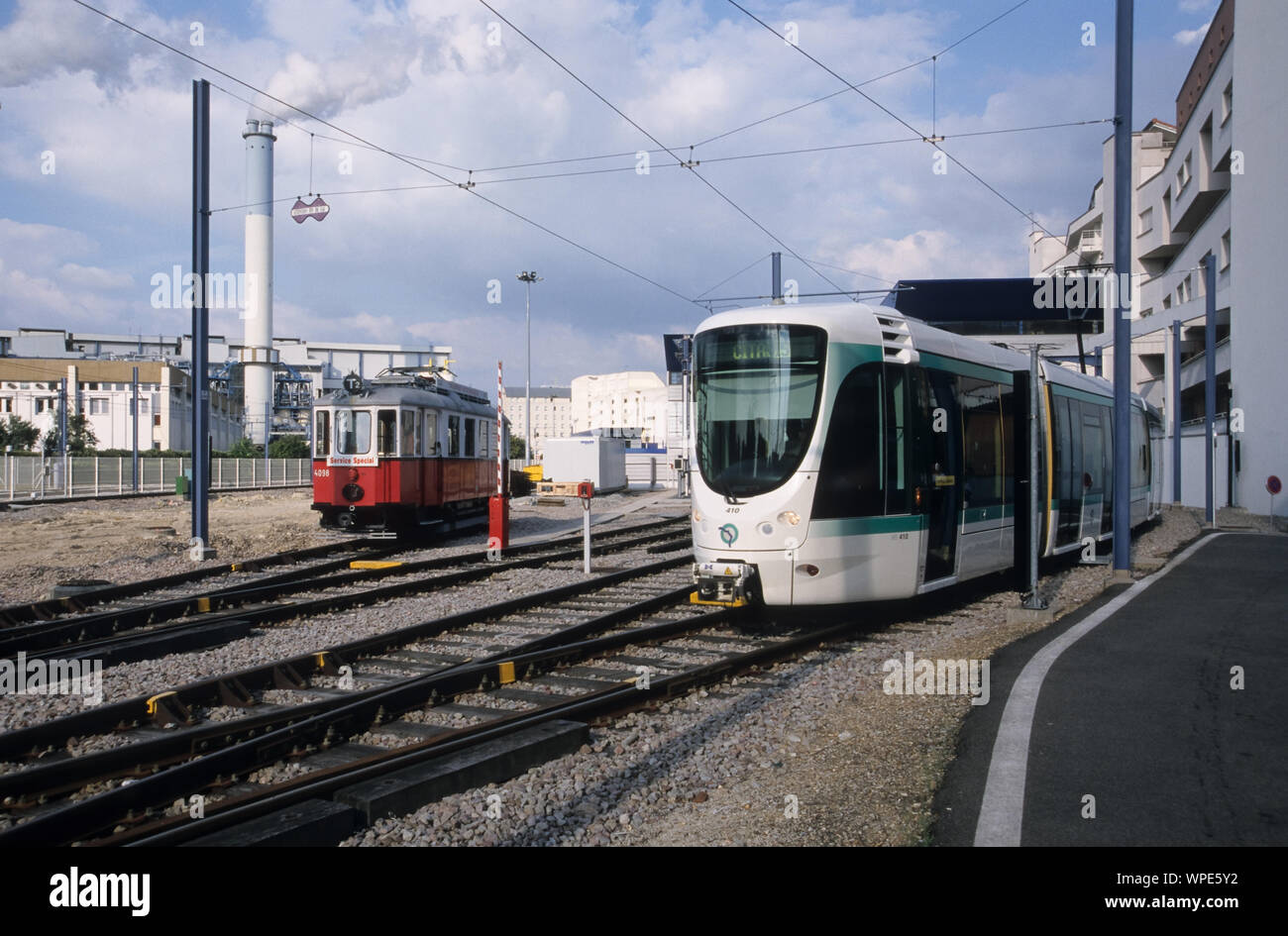 Paris, Tramway T2 Stock Photo - Alamy