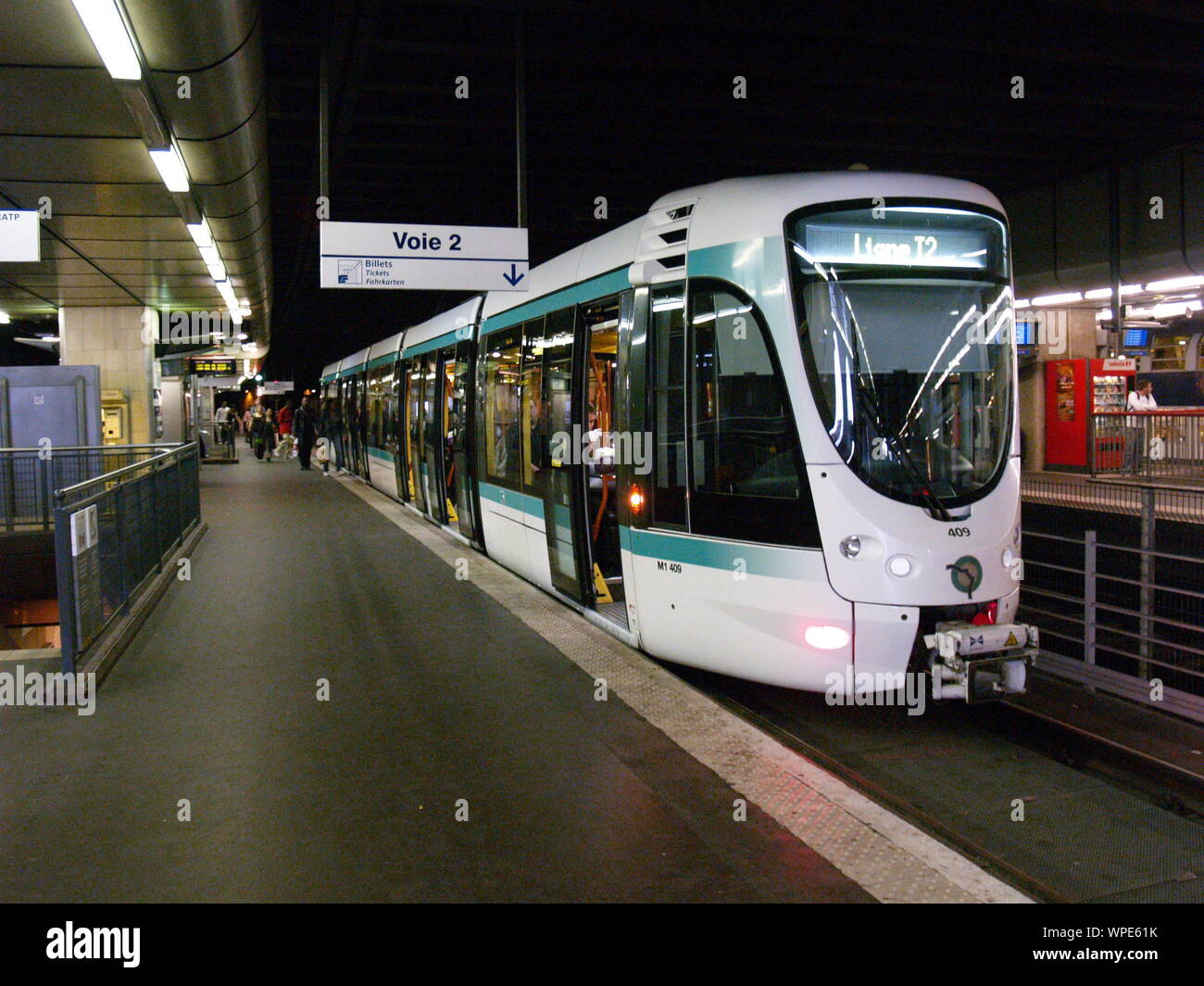 Paris, Tramway T2 Stock Photo - Alamy