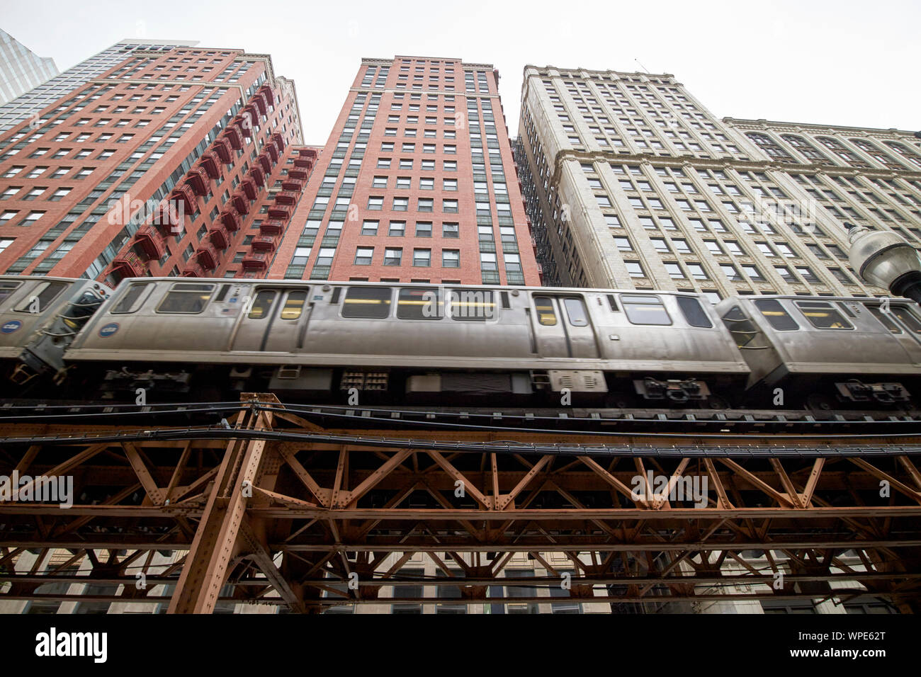 Chicago elevated loop train hi-res stock photography and images - Alamy