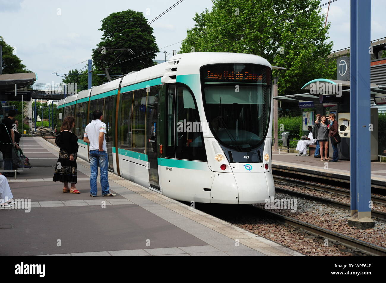 Paris, Tramway T2 Stock Photo - Alamy