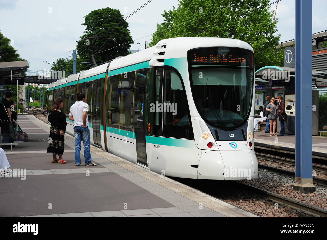 Paris, Tramway T2 Stock Photo - Alamy
