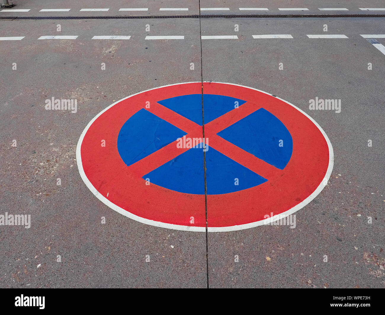 no parking and no stopping traffic sign Stock Photo - Alamy