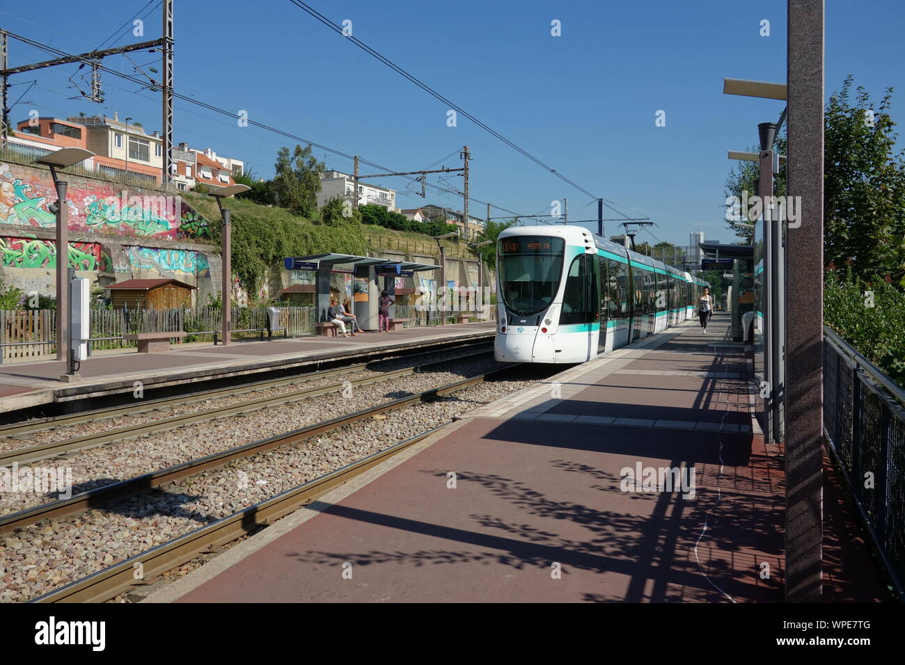 Paris, Tramway T2 Stock Photo - Alamy