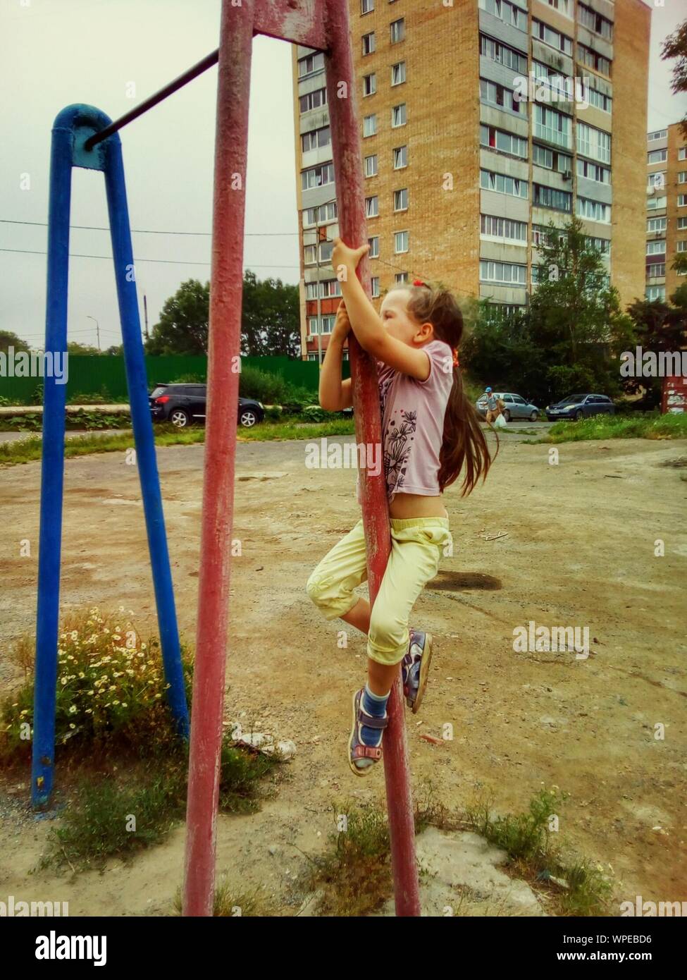 Building strength hi-res stock photography and images - Alamy