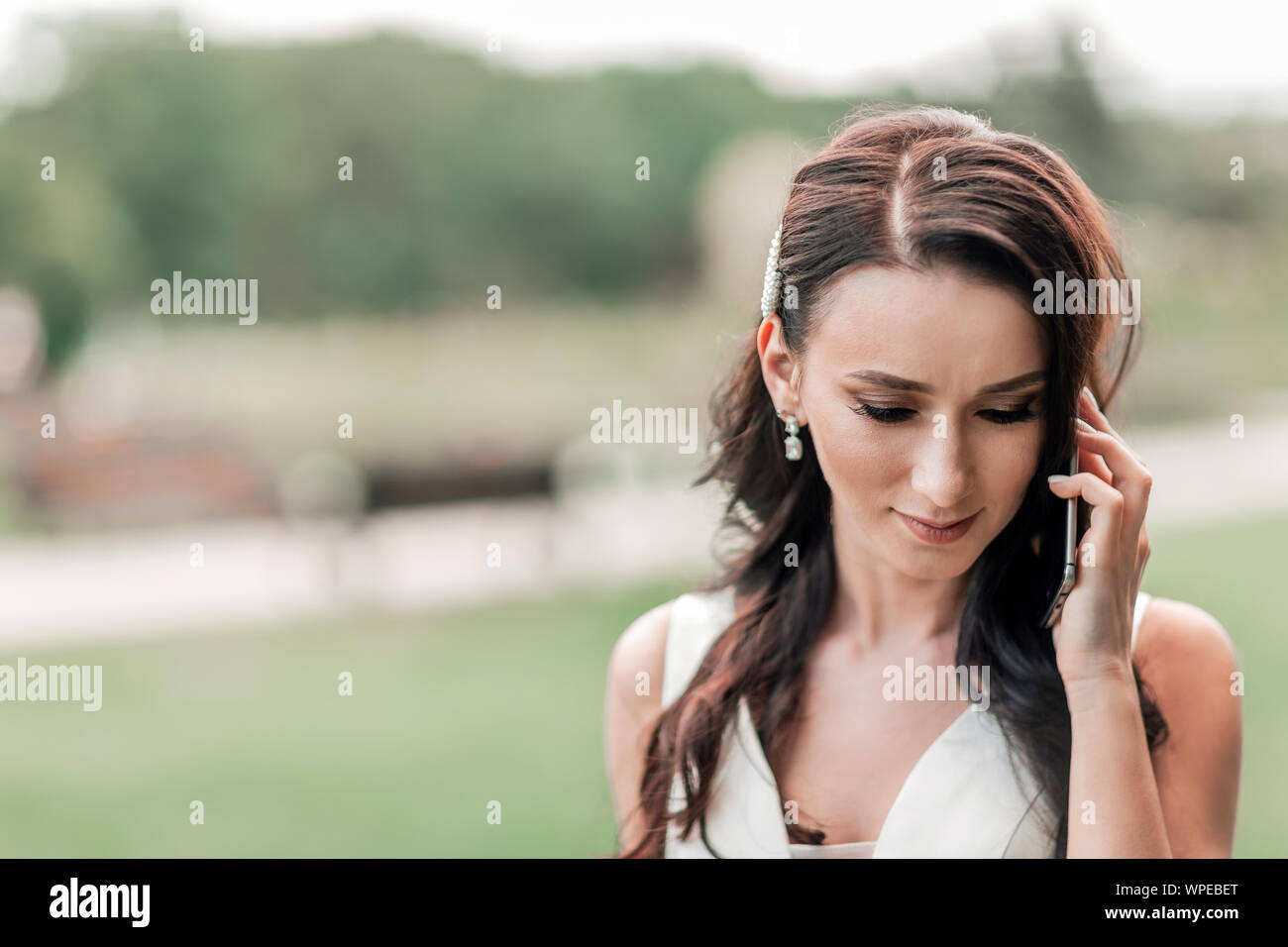 Upset bride hi-res stock photography and images - Alamy