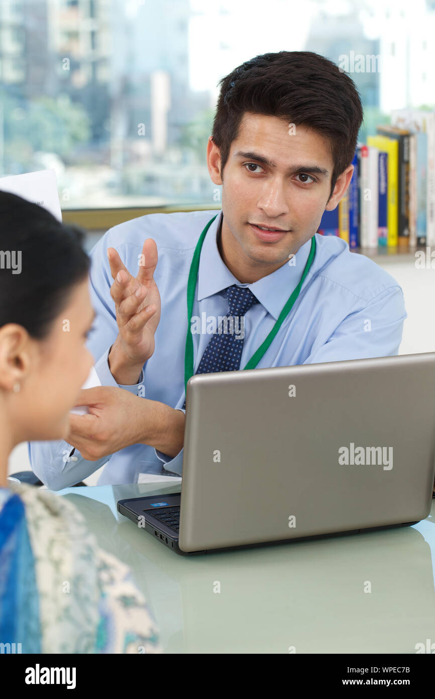 Customer service policies hi-res stock photography and images - Alamy